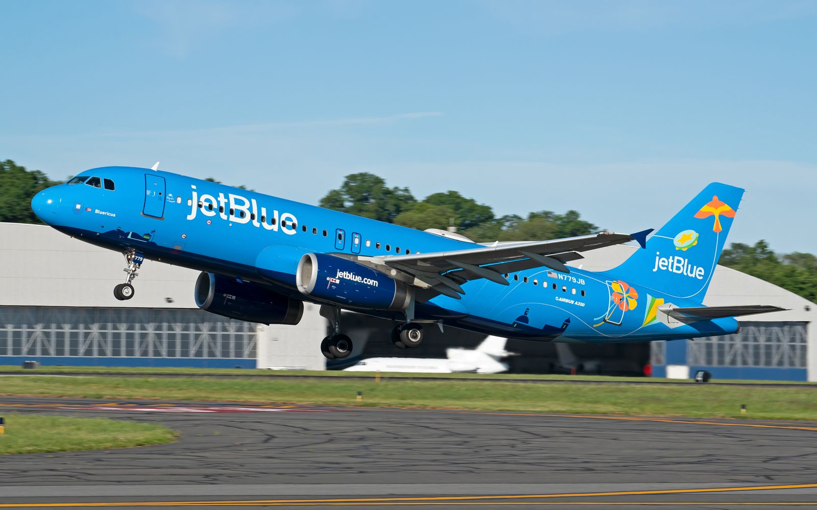 JetBlue Holds Contest To Pick New Puerto Rico Livery By Boricua Artists ...