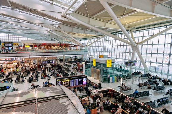 Heathrow Airport brings WHSmith and RELAY together in retail overhaul ...
