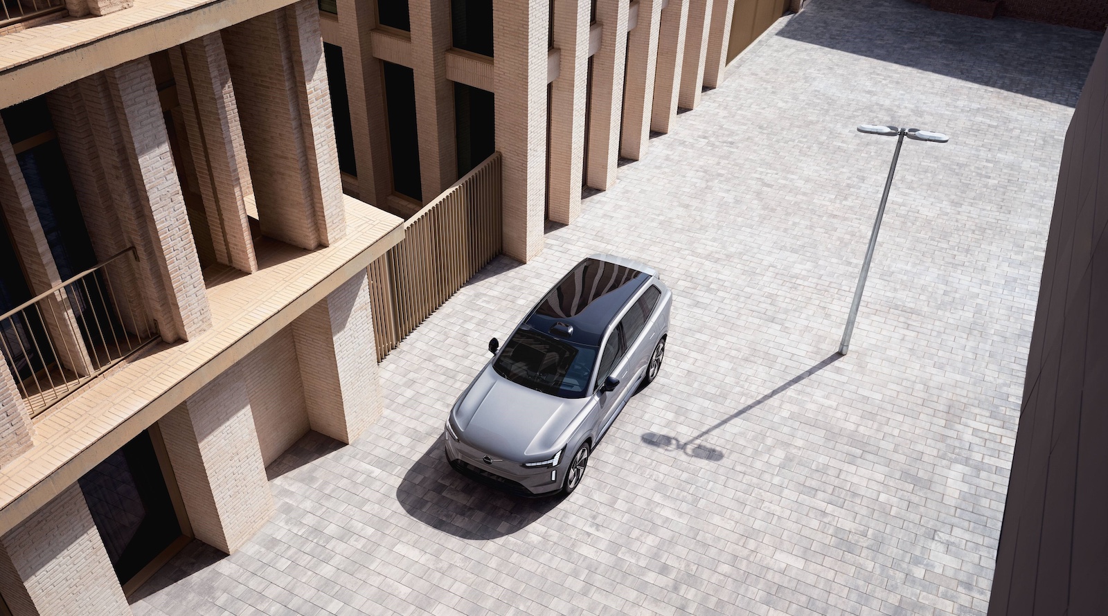 Upgraded Volvo EX90 Charges Even Faster & Delivers New & Improved ...