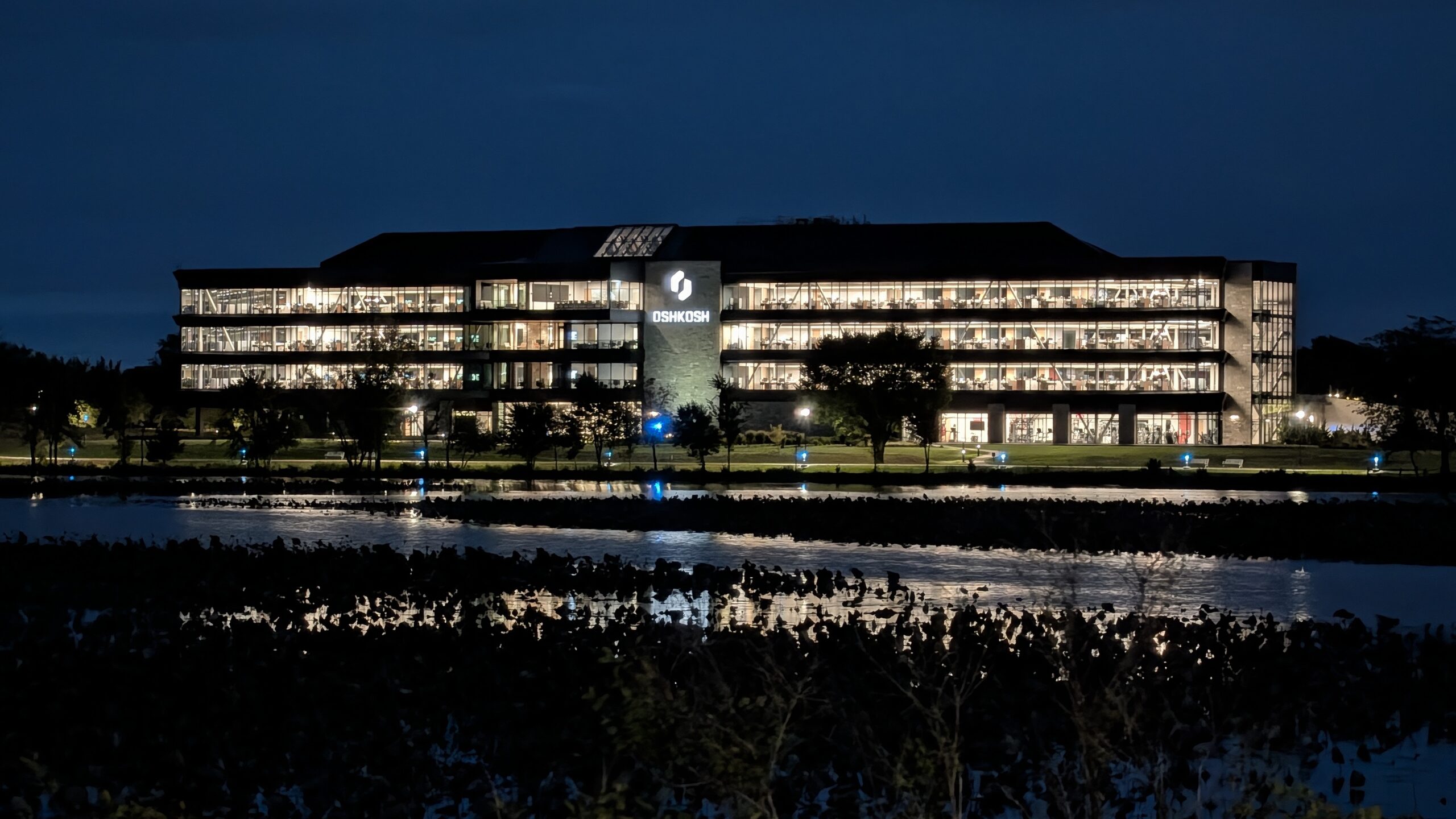 Oshkosh Corporation Is Building The Zero Emission Vehicles That Keep ...