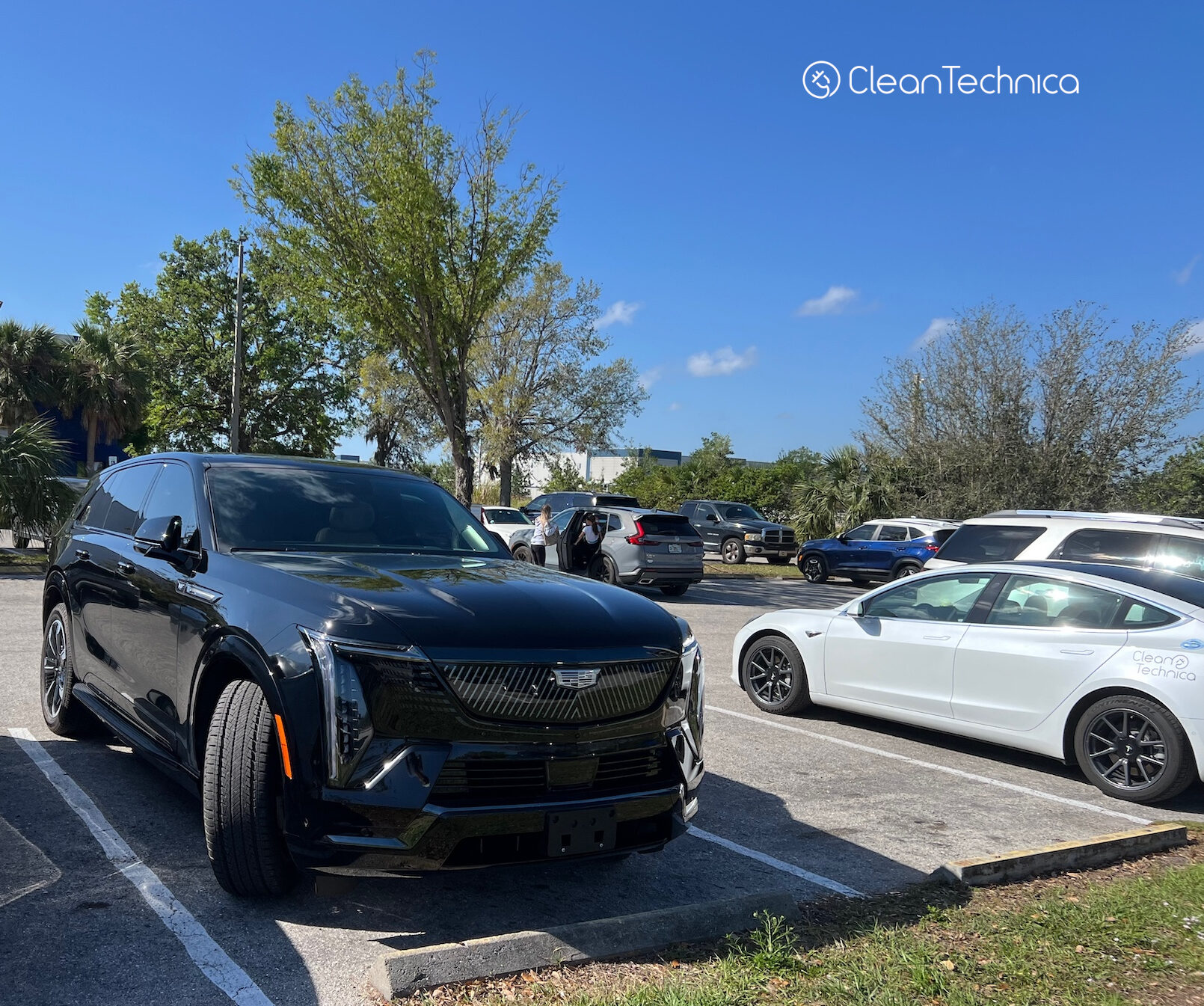 40% of Cadillac Sales in 3rd Quarter Were Electrics! - Infralog